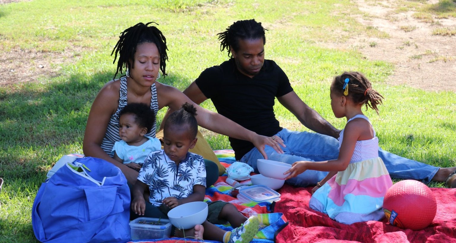 'Seeking Sister Wife' Star Dimitri Snowden Files For Divorce!