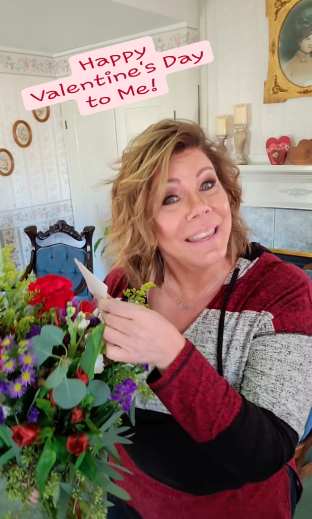 'Sister Wives' Fans Clown Meri Brown For Her Discolored Tooth!