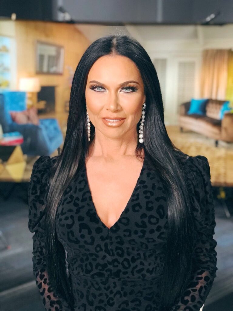 LeeAnne Locken Unveils New Face . . . She’s Unrecognizable, Fans Ask ...